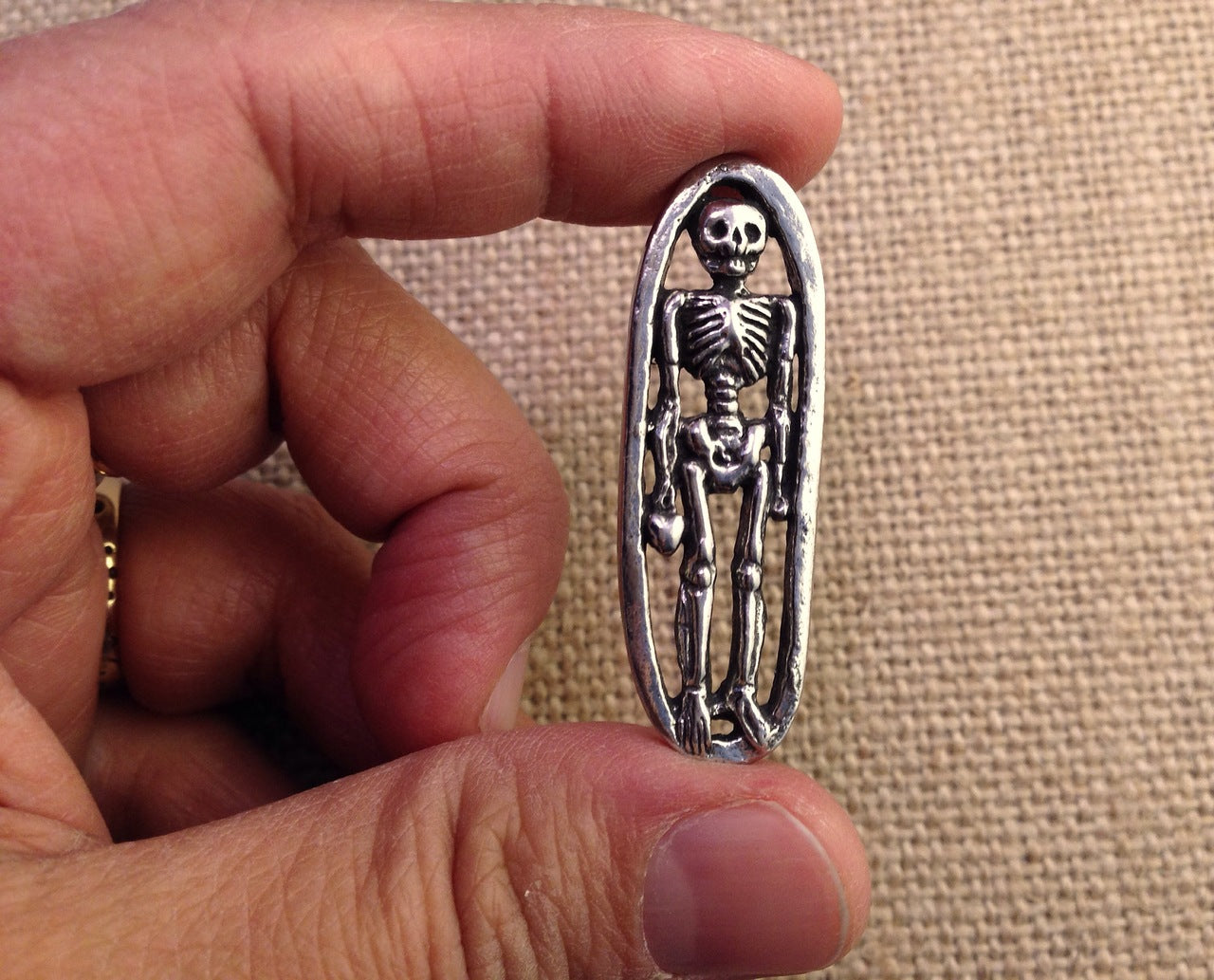 484-Green Girl Studios Skeleton Link – GreenGirlStudios